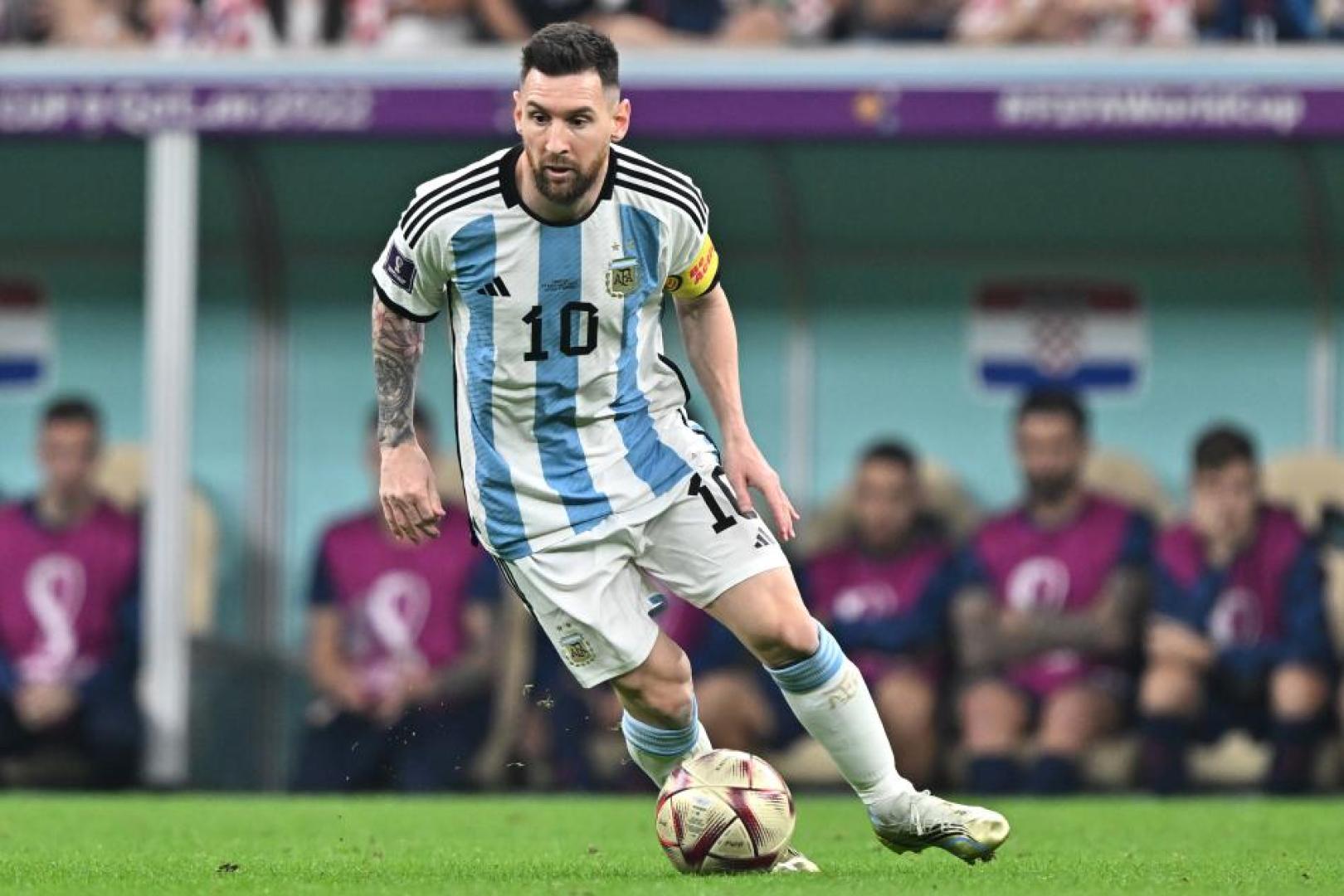 UĞUR MELEKE'NİN YORUMLARI - Uğur Meleke: "Messi sazı eline aldı"