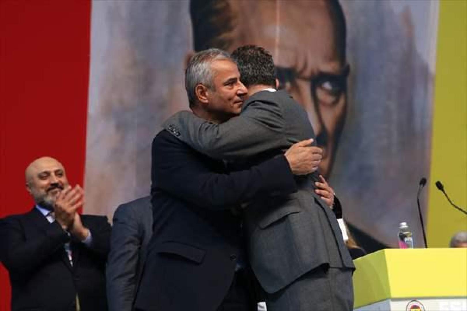 İSMAİL KARTAL BASIN TOPLANTISI - Ali Koç İsmail Kartal'dan basın toplantısı İSMAİL KARTAL BASIN TOPLANTISI - Ali Koç İsmail Kartal'dan basın toplantısı