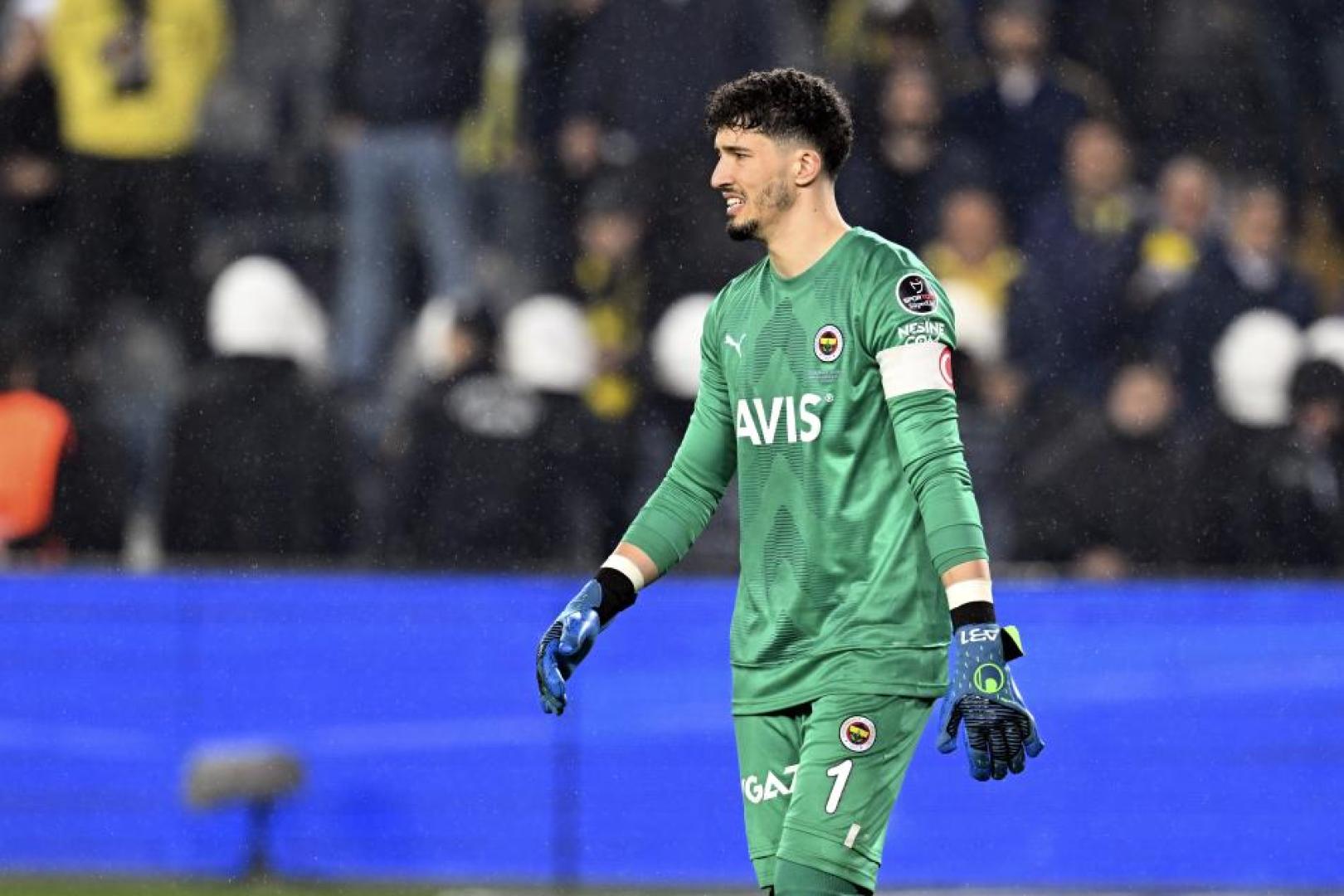 AYRILIK KESİNLEŞTİ - Livakovic, Fenerbahçe için geliyor