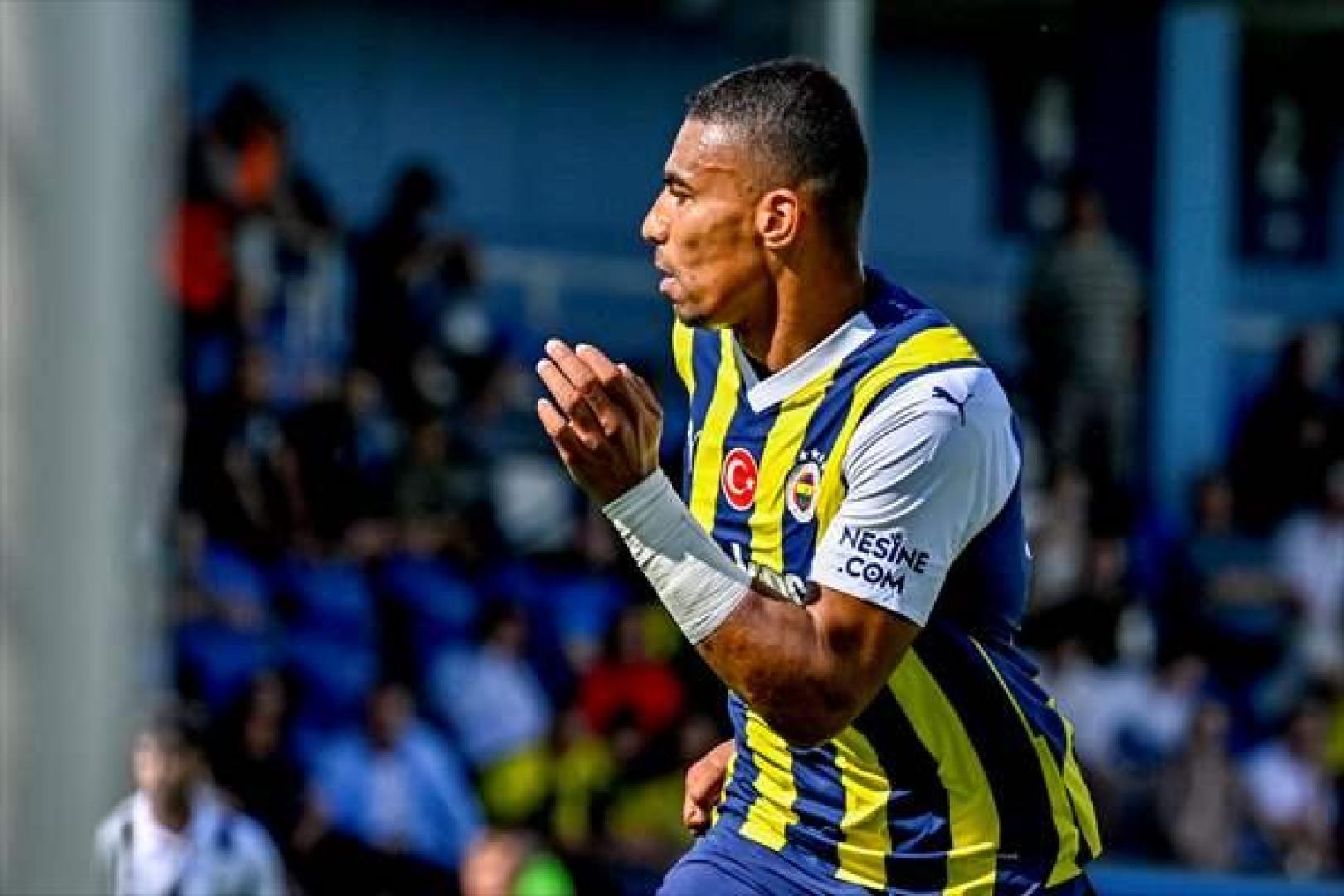"İLK 10'A GİRECEK KALİTE VAR" - Alexander Djiku: "Fenerbahçe beni çok ...