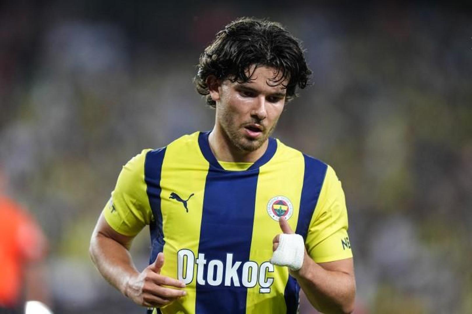 FENERBAHÇE'DE SOL BEK PLANLARI - Fenerbahçe'de sol bek için B planı!