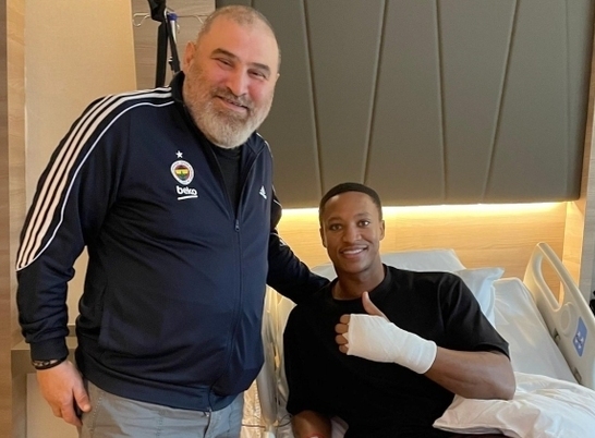 Devon Hall, ameliyat oldu! - Futbol